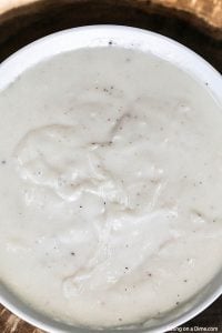 Easy White Gravy Recipe - How to make White Gravy in 10 minutes!