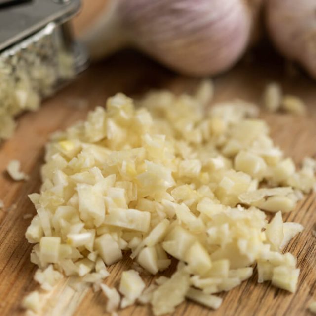 How to Mince Garlic Cloves - Eating on a Dime