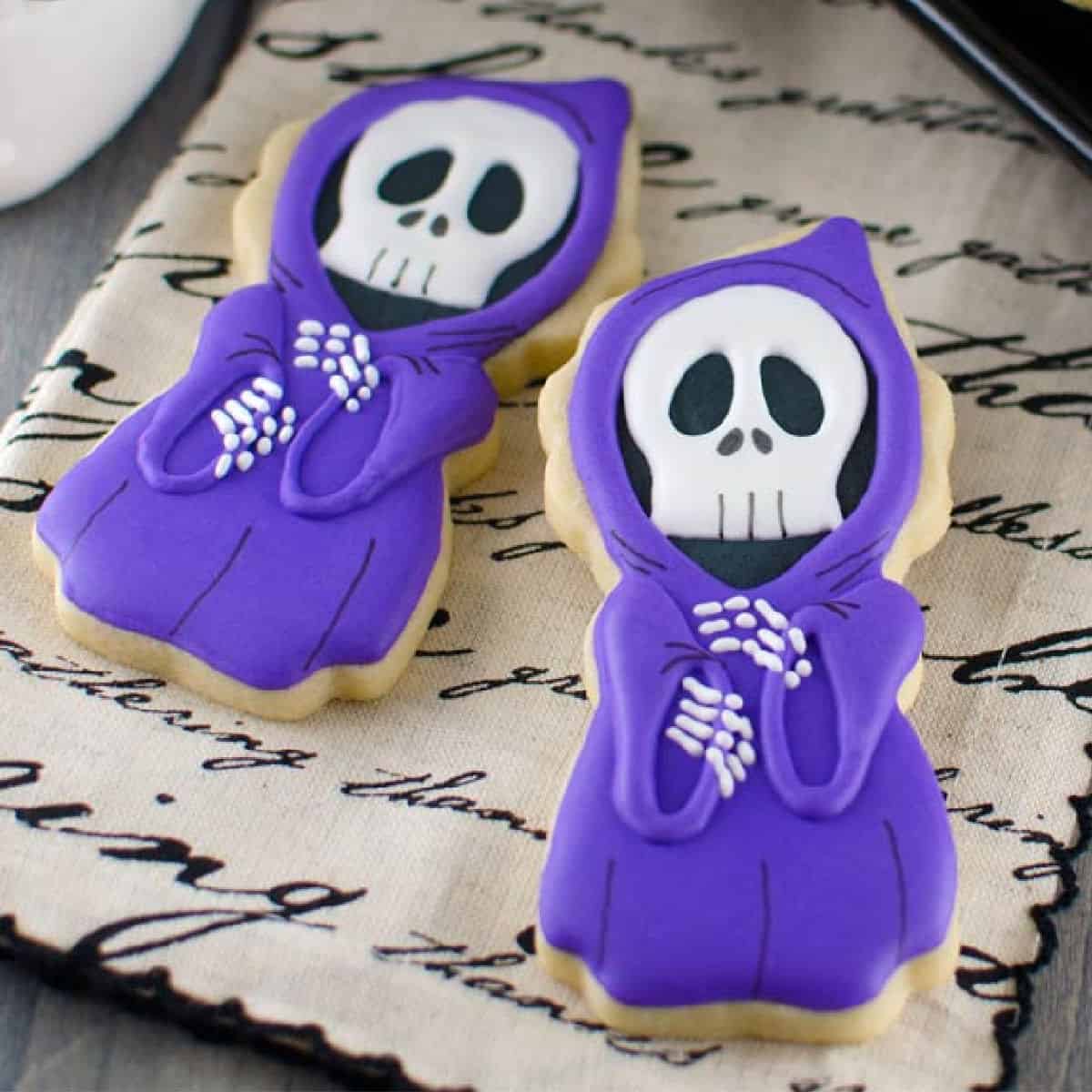 Easy Halloween cookie recipes- Halloween cookies for kids