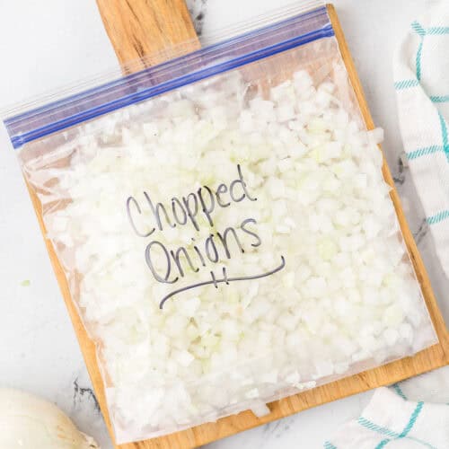 How to freeze onions - Freezing onions saves time and is easy to do!