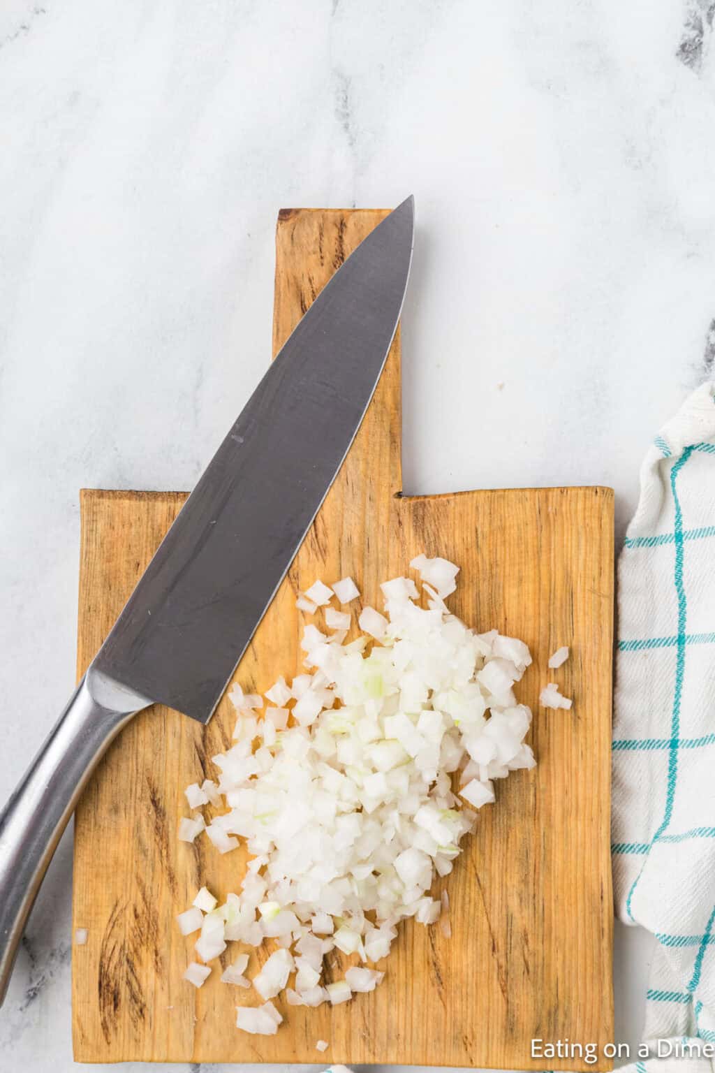 How to freeze onions - Freezing onions saves time and is easy to do!