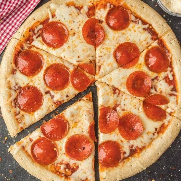 Griddle Pizza - Blackstone griddle pizza recipe