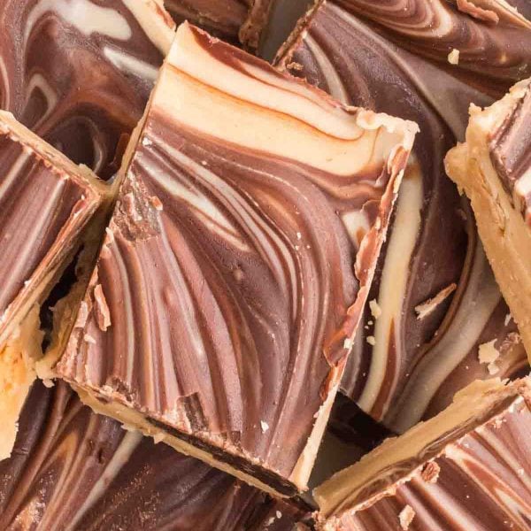 Chocolate Peanut Butter Fudge - Eatingonadime.com