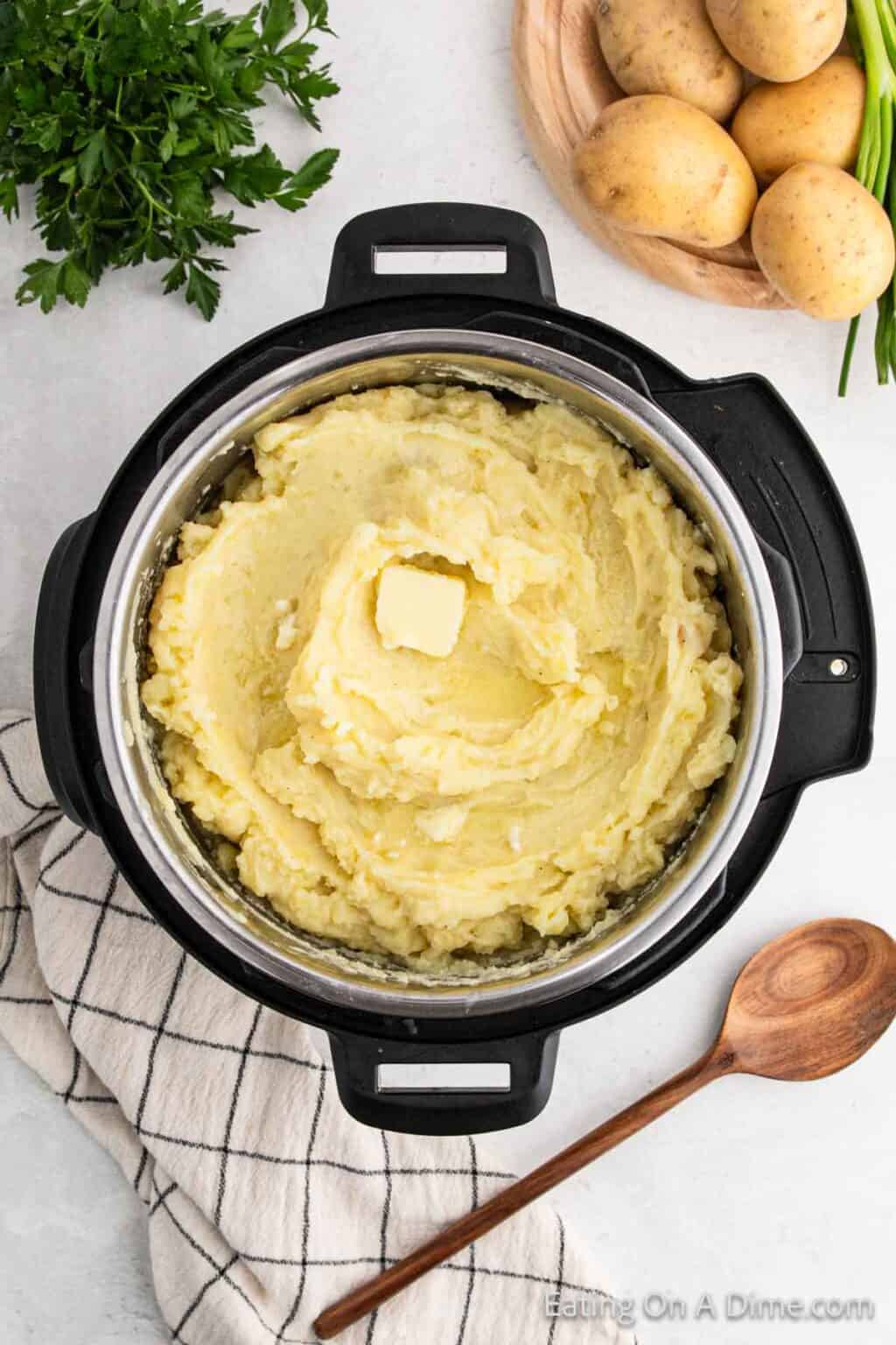 Instant Pot Mashed Potatoes VIDEO- Eating on a Dime