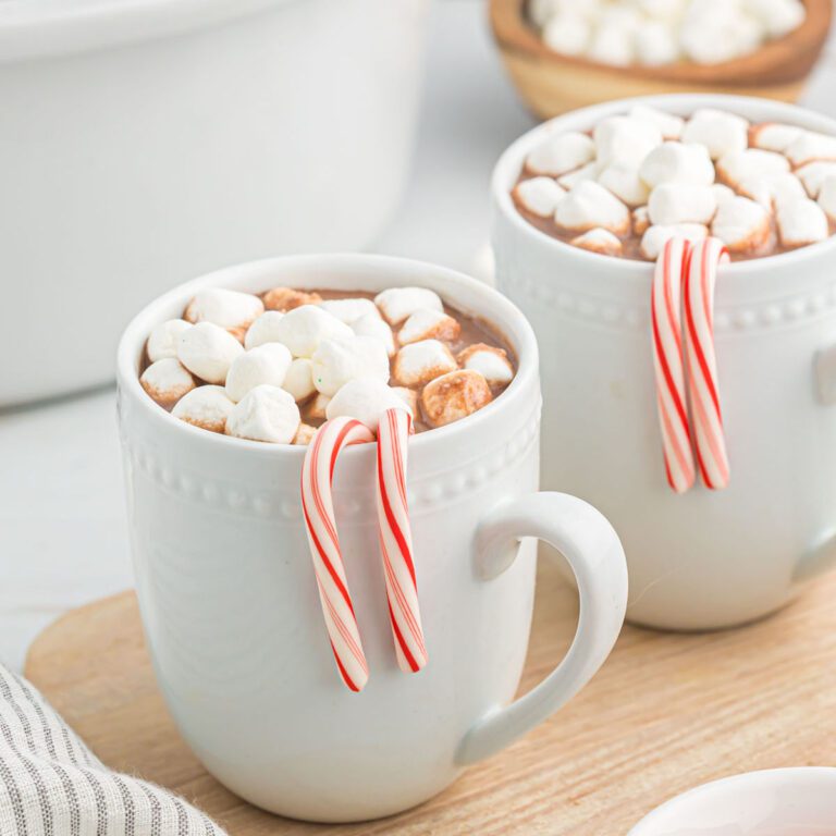 Grinch Hot Chocolate - Eating on a Dime