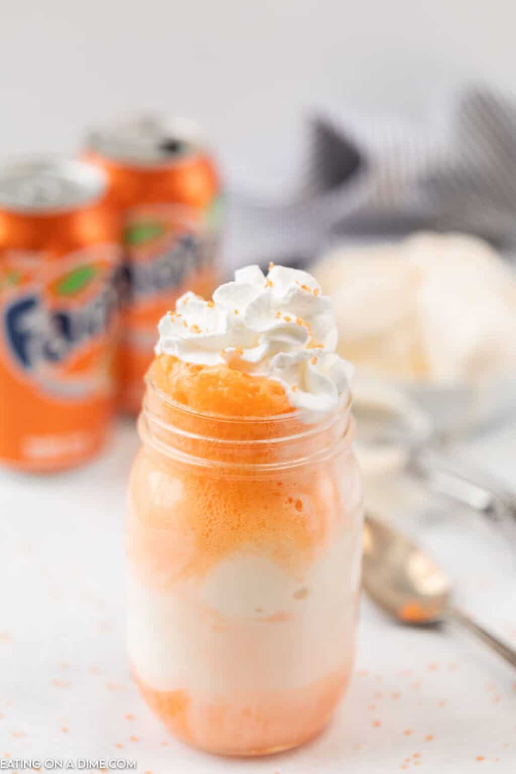 Fanta Ice Cream Float - How to make an ice cream float