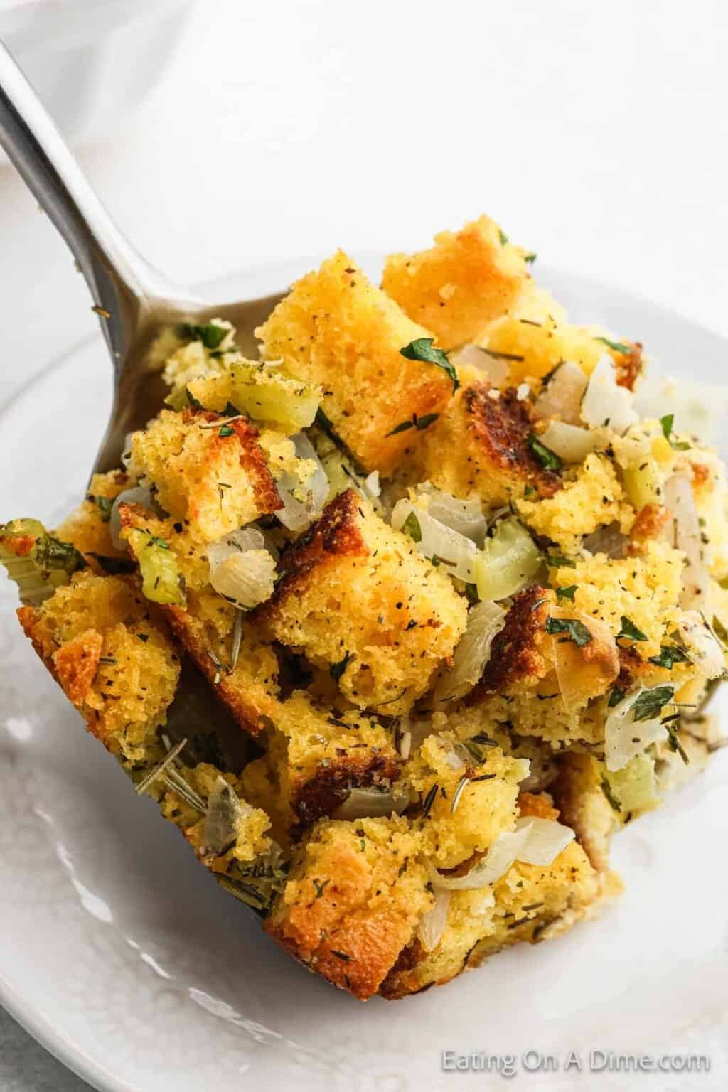 Cornbread Stuffing - Eating on a Dime